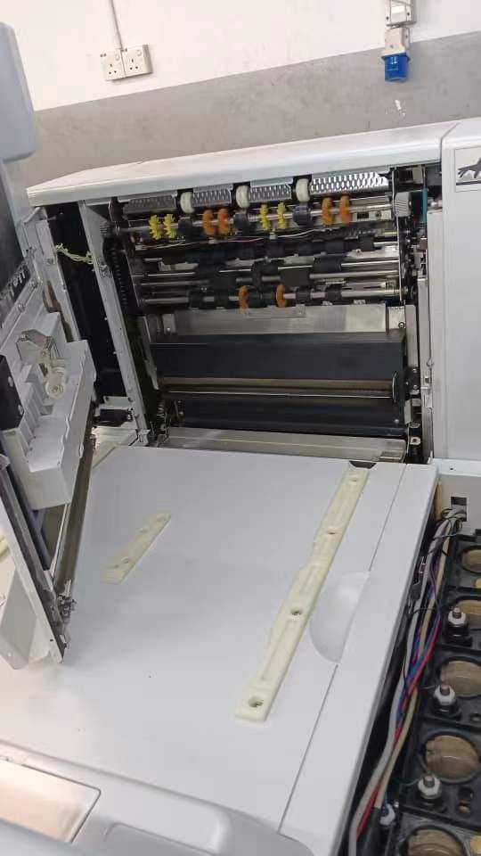 Fuji Frontier 7700 digital minilab with 4 paper magazines and one ...